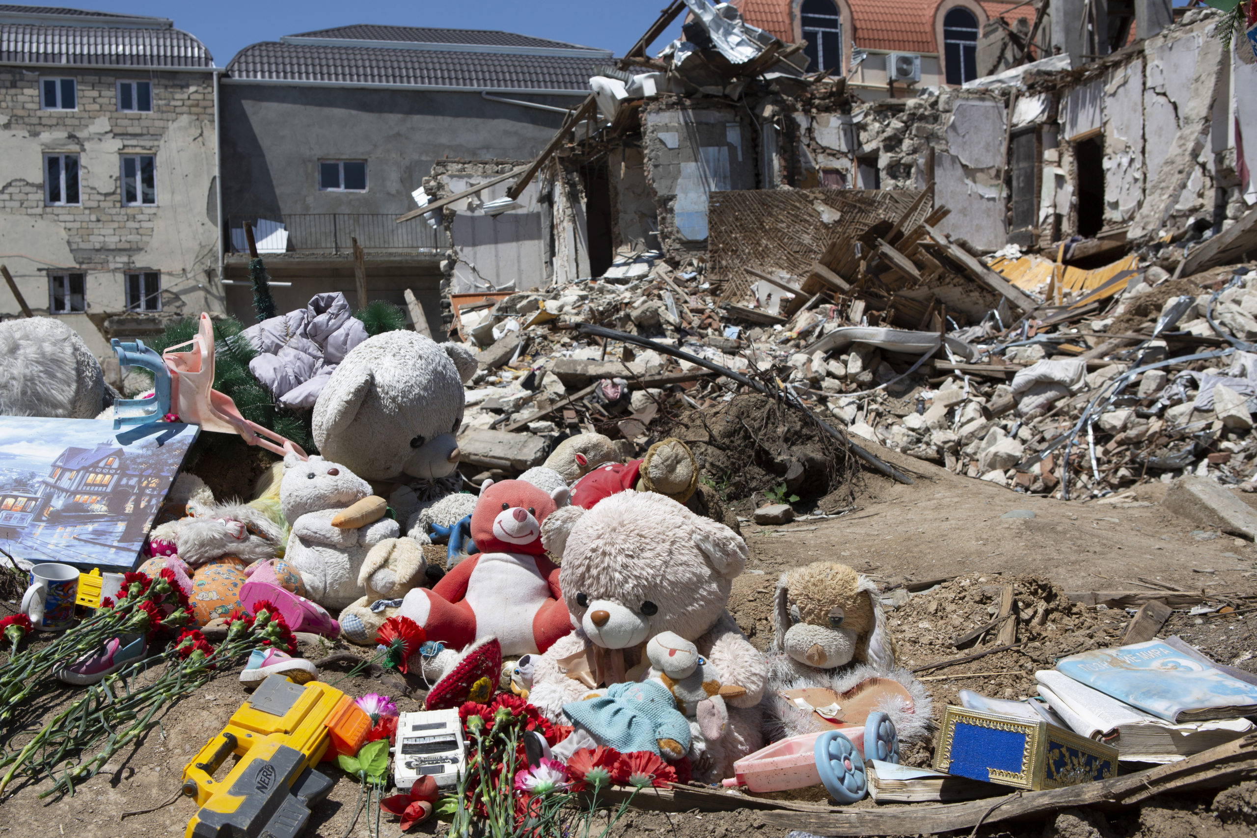 MOURIR À GANDJA : QUAND L'ARMÉNIE VISAIT LES CIVILS